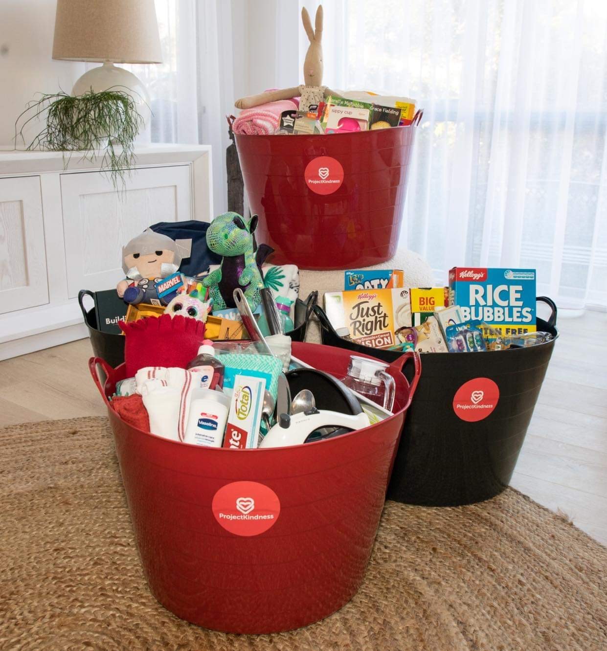 Jemena grant allows 50 households to receive Kindness Hampers ...